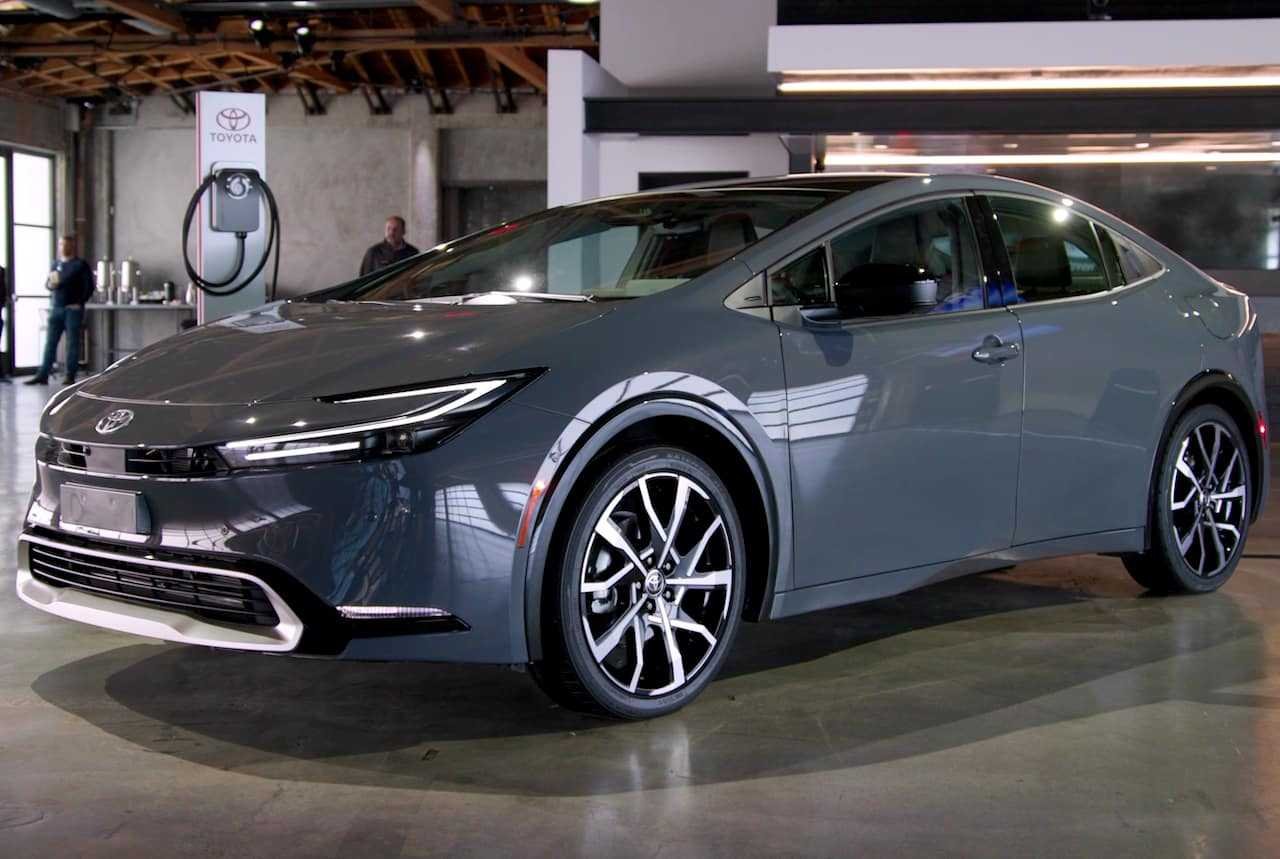 2023 Toyota Prius Prime Has Improved All-Electric Driving Range